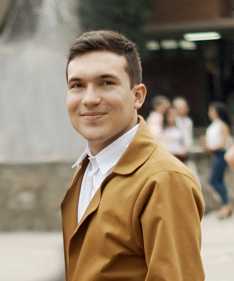 Mauricio Bedoya :: CrystalConf 2023 :: pretalx